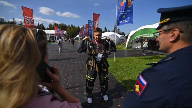 Russian Exoskeleton for Artillery Shell Handling Military Exoskeleton ... Russian Exoskeleton for Artillery Shell Handling Military Exoskeleton ...
